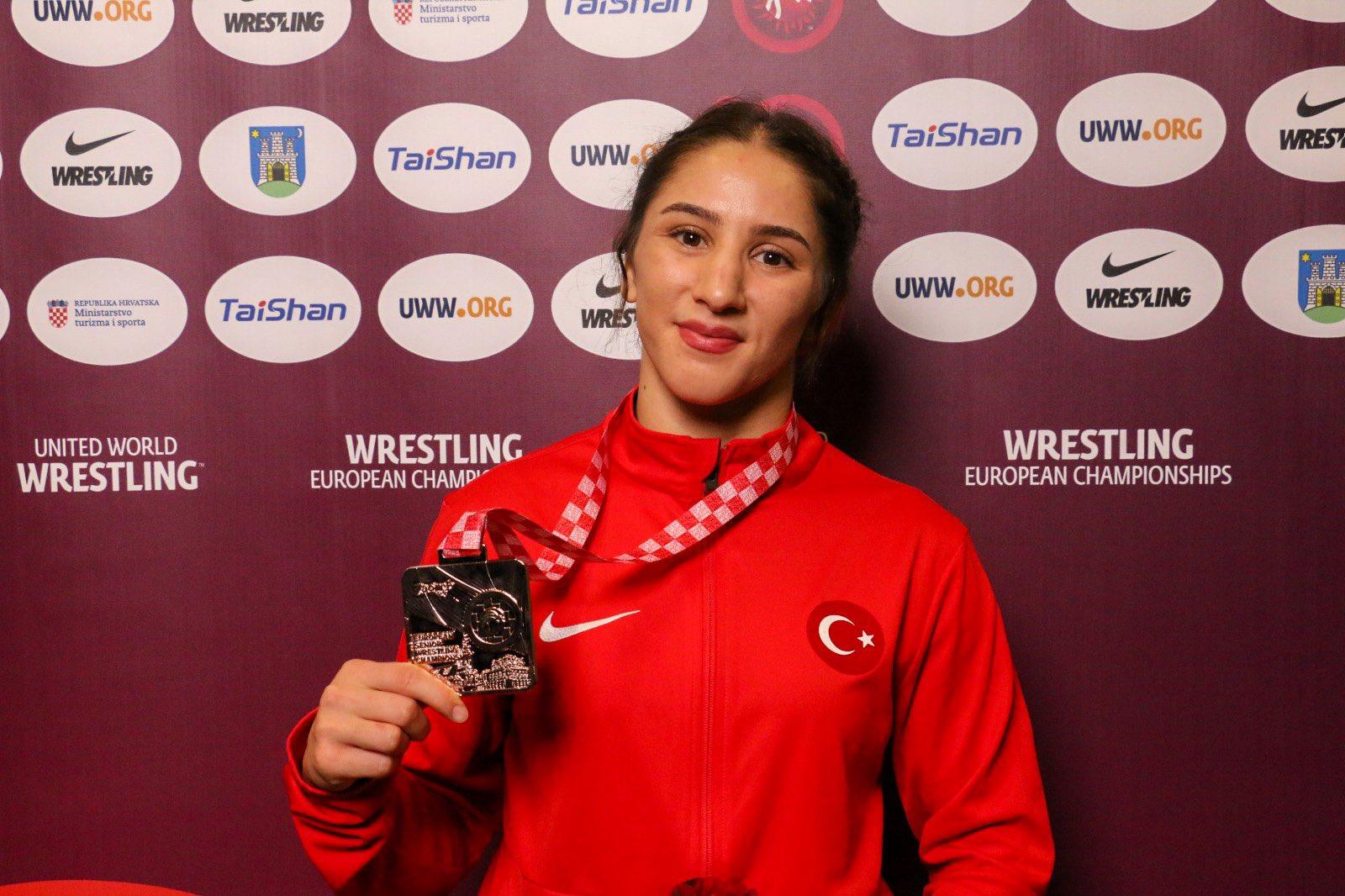 Zeynep Yetgil, Avrupa üçüncüsü oldu!